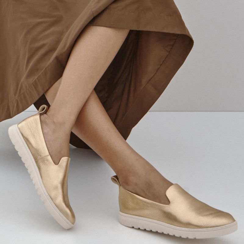 (取寄) バイオニック レディース アップタウン ウイルエー VIONIC women Uptown Willa Celestial Teal Nubuck Vionic レディース Uptown Willa 取寄) バイオニック スニーカー